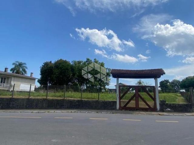 Terreno amplo, no Centro de Garibaldi