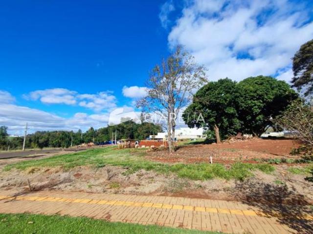 Terreno amplo à venda no CONDOMÍNIO QUINTA DO LAGO, VILA INDUSTRIAL, TOLEDO PR