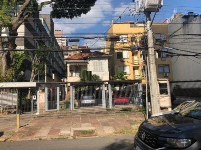 Terreno amplo com 8,80m²x63,50m² de área total, excelente localização no Bairro