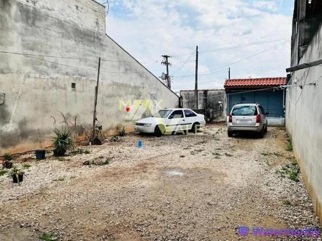 Terreno Amplo com Edícula nos fundos à venda! Jardim Dora Jacareí/SP