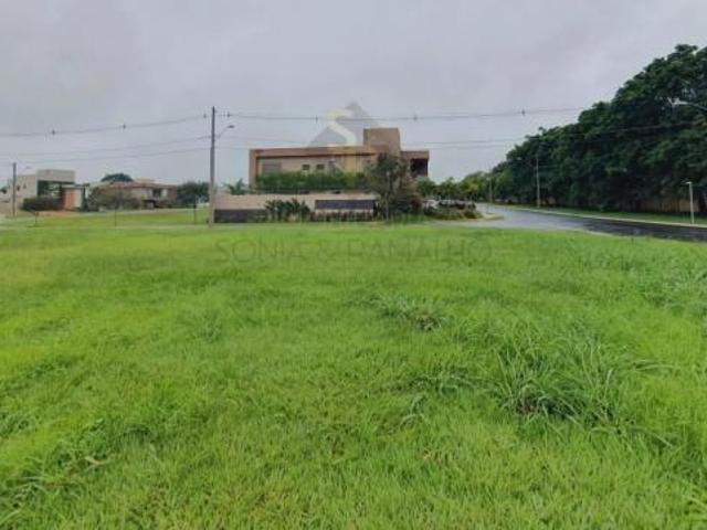Terreno amplo de 403 m² no Residencial Alto do Castelo 1 Ribeirão Preto/SP
