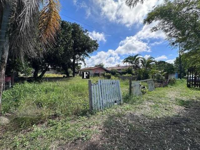 Terreno amplo e próximo a praia Pontal do Paraná