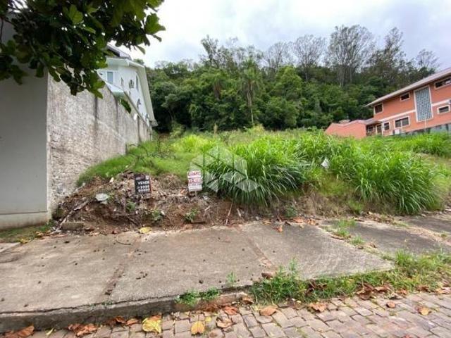 Terreno amplo em bairro Nobre