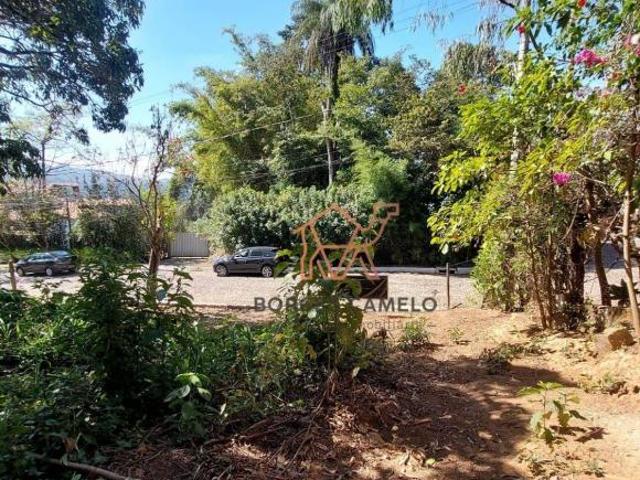 Terreno Amplo em Condomínio com Segurança 24h – 1.098m² em Nova Lima