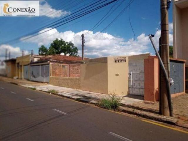 Terreno Área Central