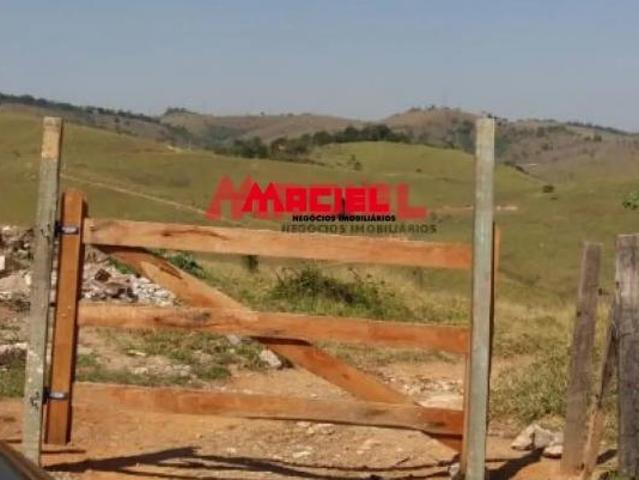 Terreno Área em Jacarei