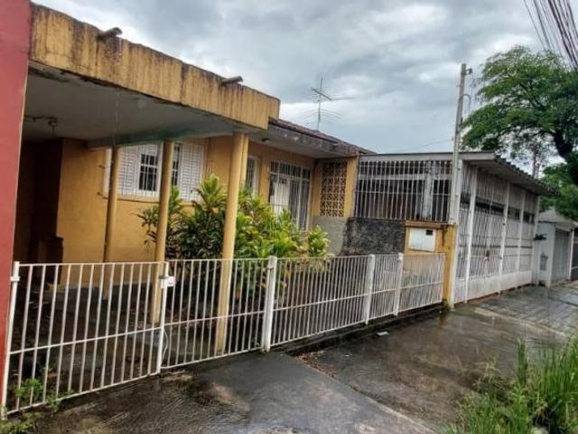 Terreno / Área em Vila Sorocabana com 200.00 m², 3 quarto s, 1 suíte s, 2 vaga s