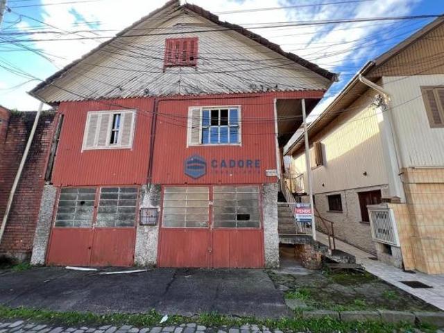Terreno bairro Cinquentenário a venda com 200m²