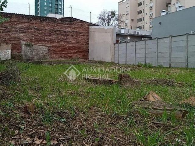 TERRENO BEM LOCALIZADO NO BAIRRO VILA ROSA!