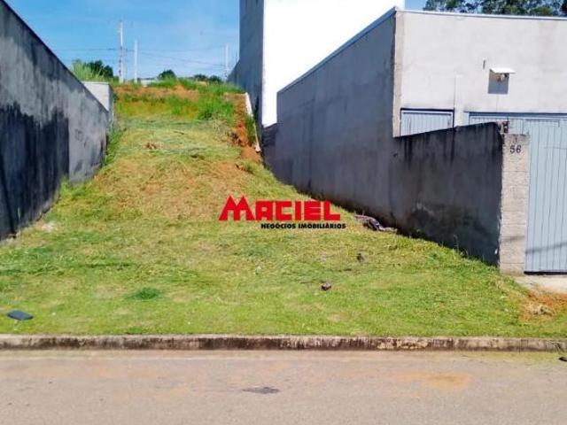 TERRENO BEM LOCALIZADO NO SETPARQUE, PODENDO SER COMERCIAL OU RESIDENCIAL