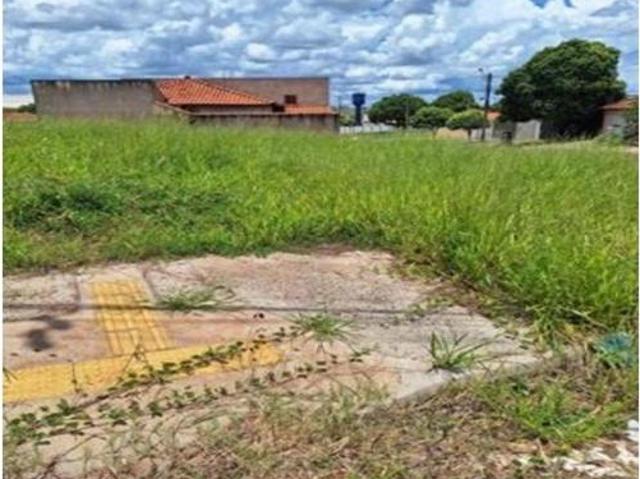 Terreno c/ 206m² em Pirajuí/SP