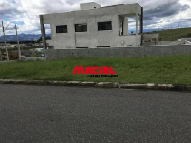 TERRENO CAÇAPAVA COND. MALIBU DE ESQUINA PLANO