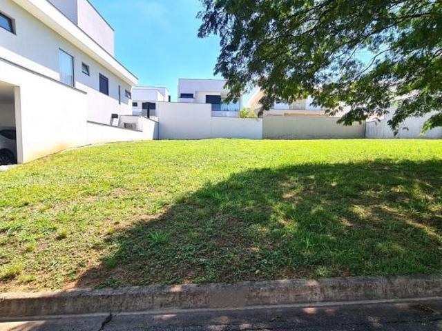 TERRENO COLINAS DO SOL 300,00 m² TOTALMENTE PLANO