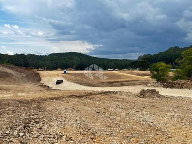 Terreno com 432,82m², em novo loteamento em Canela