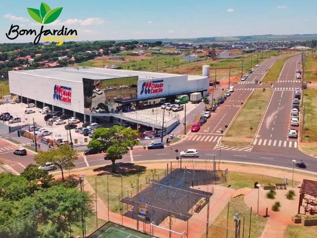 Terreno com 475 m² à Venda no Bom Jardim Maringá