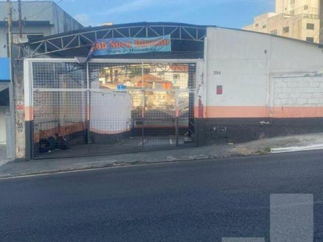 Terreno com 480 metros, em rua grande fluxo de pessoas, próximo ao Centro Comercial e hospitais