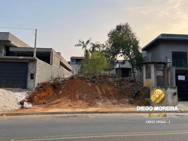 Terreno com 480m² à venda em Atibaia