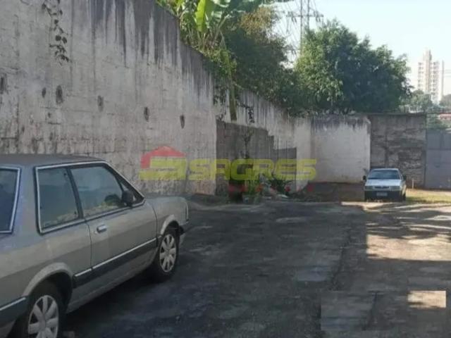 Terreno com 489m² por R$ 4.500,00