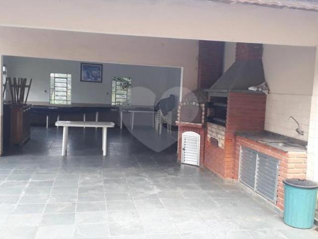 Terreno com 4 quartos à venda em Jardim das pedras SP