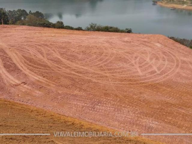 TERRENO COM 4.000m² À VENDA PÉ NA ÁGUA CONDOMÍNIO RECANTO DOS PÁSSAROS REPRESA DE IGARATÁ/IGAR