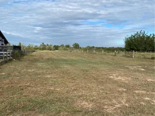 Terreno com 4.000M², Fora de condomínio!