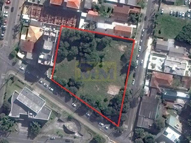 Terreno com 4.178m2 em uma das melhores localizações do Centro de Pinhais