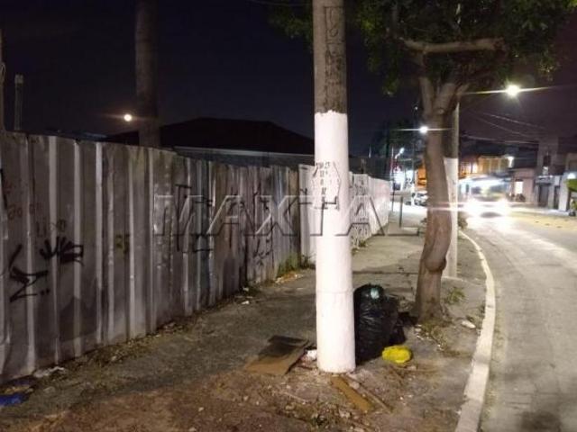 Terreno com 527 m² Comercial ou Residencial em Av. de Grande Movimentação e Feira Livre Vende