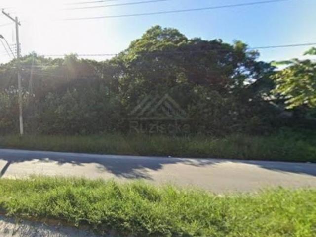 Terreno com 570m² localizado em avenida principal Itanhaém/SP