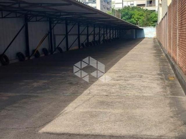 TERRENO COM 581M² PRÓXIMO AO ZAFFARI DO BAIRRO SANTANA