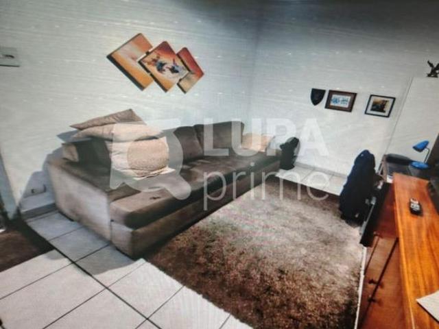 TERRENO COM 5 CASAS NA VILA PAIVA