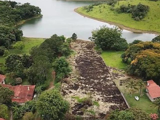 ?Terreno com 5.100 m2 na represa de Nazaré Paulista, acesso direto para a represa pé na água