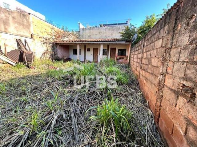 Terreno com 600m² à venda no Vigilato Pereira