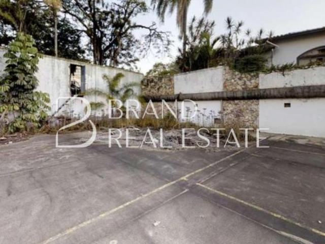 Terreno com 611 m², à venda no City lapa