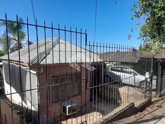 Terreno com 611 m², bairro Tristeza, em Porto Alegre