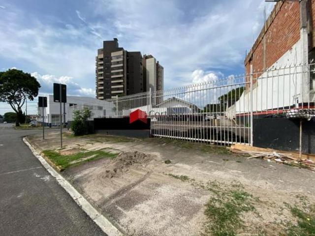 Terreno com 613,58m², à venda, no bairro Centro em São José dos Pinhais