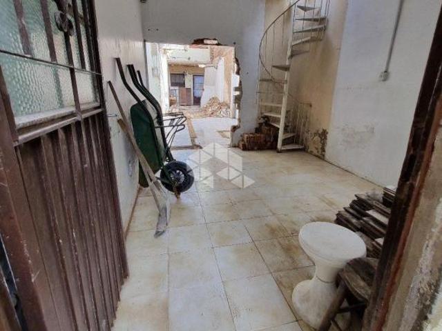 Terreno com 61m², no Menino Deus