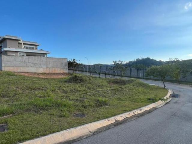 Terreno com 638 m² à venda em Santa Cândida, Vinhedo
