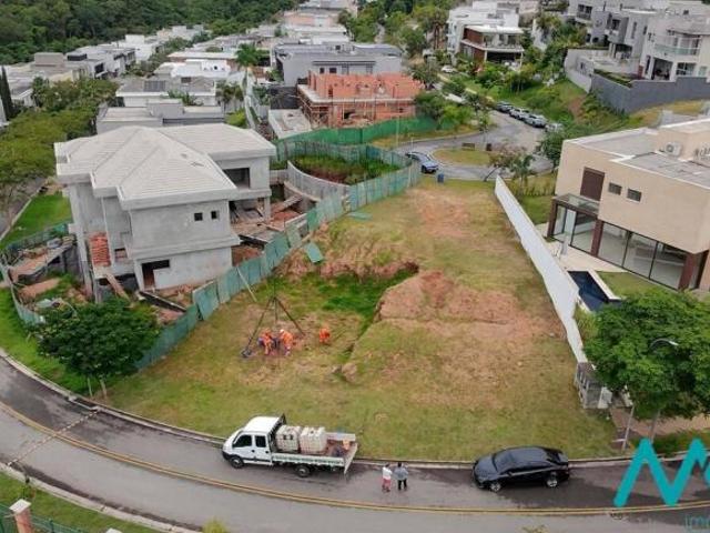 Terreno com 653m2 a Venda no Residencial Burle Marx