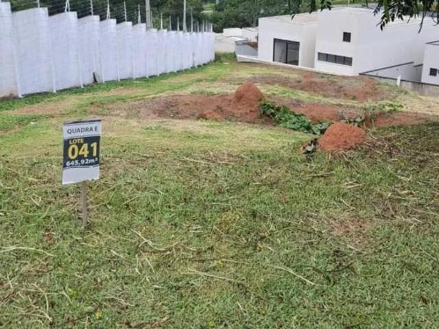 Terreno com 653m² no Condomínio Vale das Águas em Bragança Paulista SP