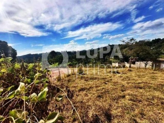 TERRENO COM 740M² À VENDA EM ATIBAIA