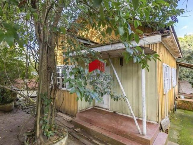 Terreno com 747m², à venda, no bairro Novo Mundo em Curitiba