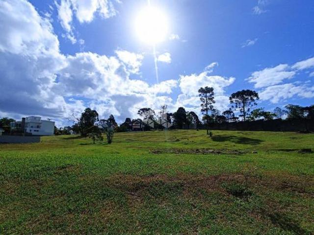 TERRENO COM 760M² NO BELLE VILLE