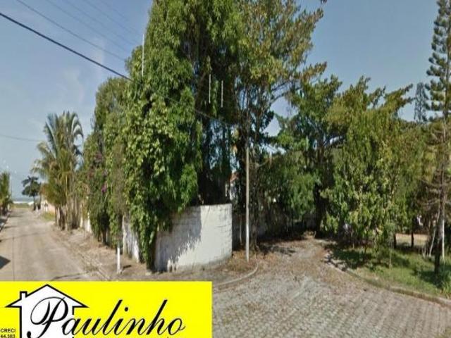 Terreno com 790 m ² na cidade de Peruíbe a 200 metros da praia frente para praça. A venda em Peruíbe