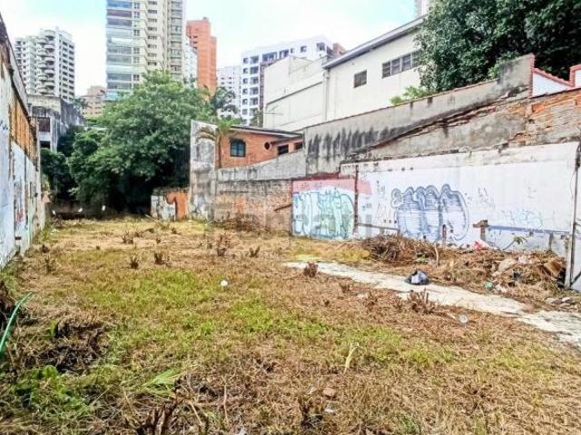 Terreno com 793m² a venda no Alto de Santana!