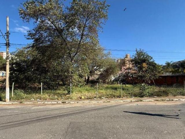 Terreno com 795 m² de área à Venda Morada Do Sol