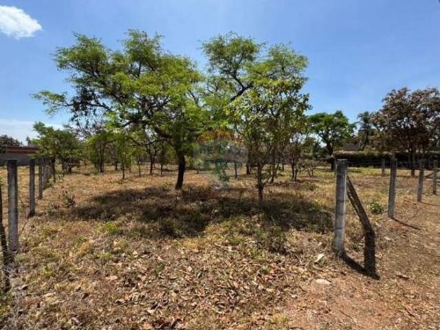Terreno com 810m² no Condomínio San Francisco II – Tororó