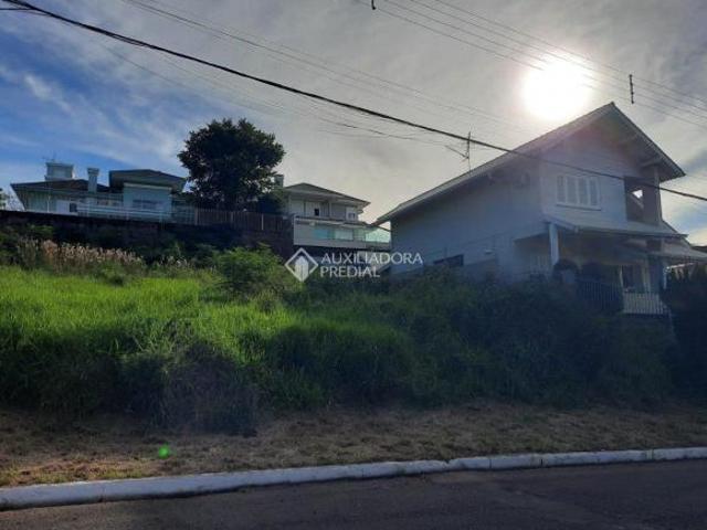 Terreno com 858,00 metros e linda vista.