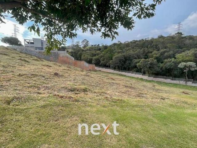 TERRENO COM 920M² À VENDA NO CONDOMÍNIO CAMPO DE TOSCANA EM VINHEDO/SP