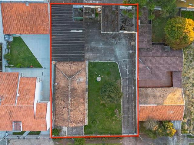 Terreno com 943 m² à venda por R$ 1.800.000 no Silveira da Motta SJP PR