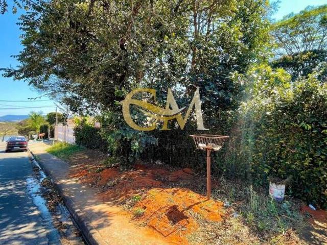 Terreno com 960 metros no Jardim do Pinheiros em Atibaia